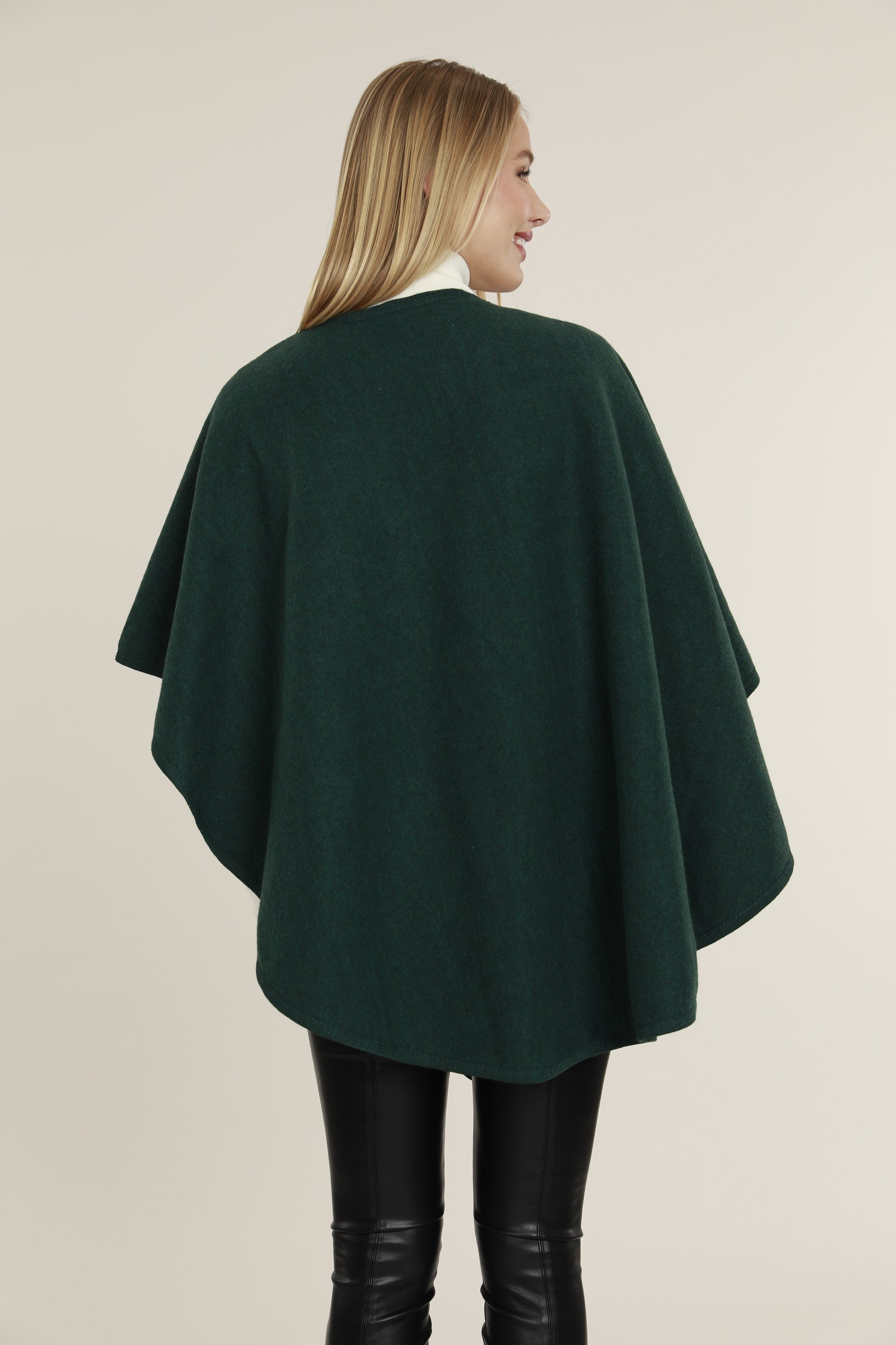 Women's Ponchos & Wraps – Dolce Cabo